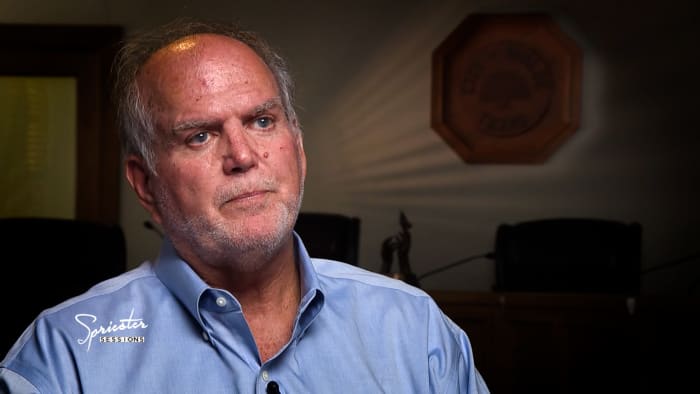 Uvalde mayor resigns citing health issues in wake of controversial ... Uvalde mayor resigns citing health issues in wake of controversial ...