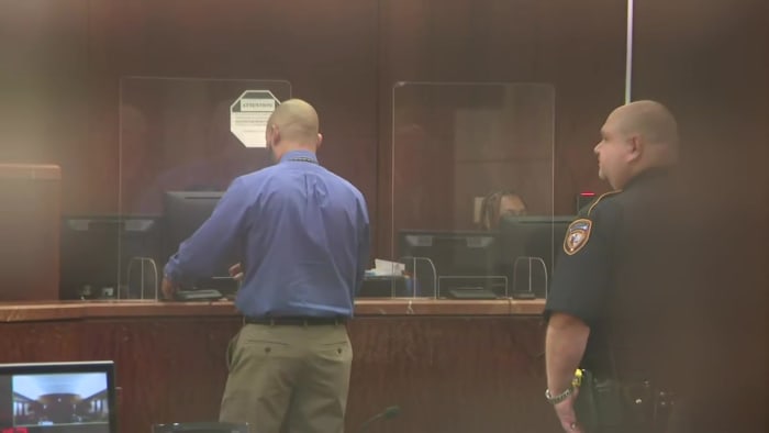 Lawsuit: Former Pasadena officer indicted in 2021 traffic stop shooting ...