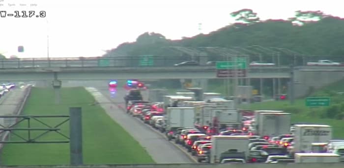 Driver killed after car hits sign support pole on I-4 in Volusia County