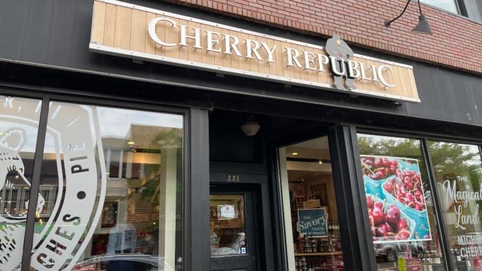 Cherry bacon spread? Cherryaki Sauce? Chain of stores has cherries in ...