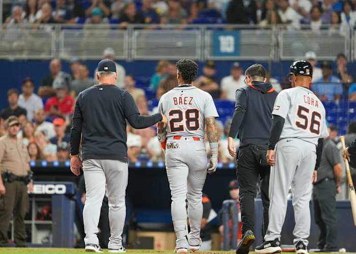 Tigers' Javier Báez leaves game against Marlins after foul tip strikes ...