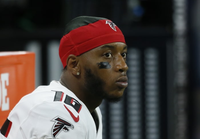 Falcons WR Batson arrested following altercation with police