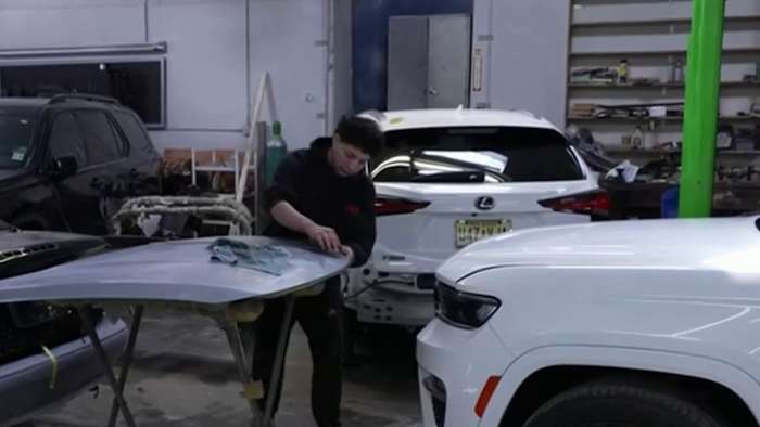 Trump signs memo supporting ‘right to repair’ movement. Here’s what it ...