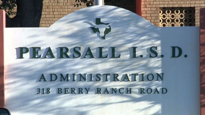 Pearsall ISD parents outraged they weren't contacted after sex assault ...
