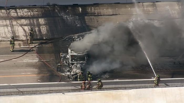 Fire on Beltway 8 sends up thick smoke over Houston's south side