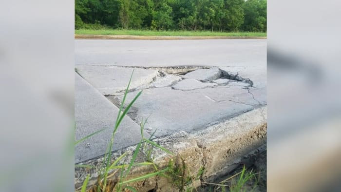 SE Houston pothole causing headaches for area residents