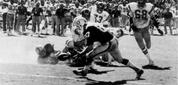 'Holy Roller' game still resonates in NFL 4 decades later