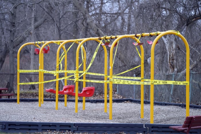 Detroit parks: Social distancing dos and don’ts