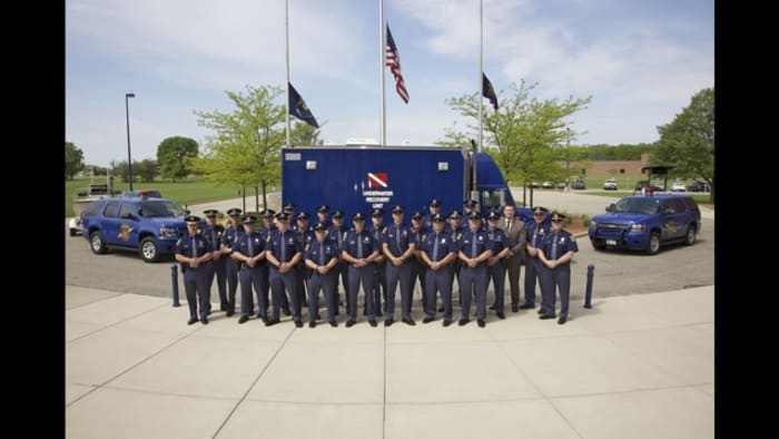 6 new divers join Michigan State Police Underwater Recovery Unit