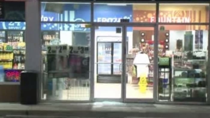 3 masked thieves rob convenience store in SW Houston