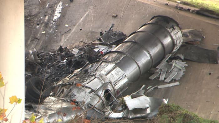 Driver Dies In Fiery 18 Wheeler Crash At I 10 Loop 1604