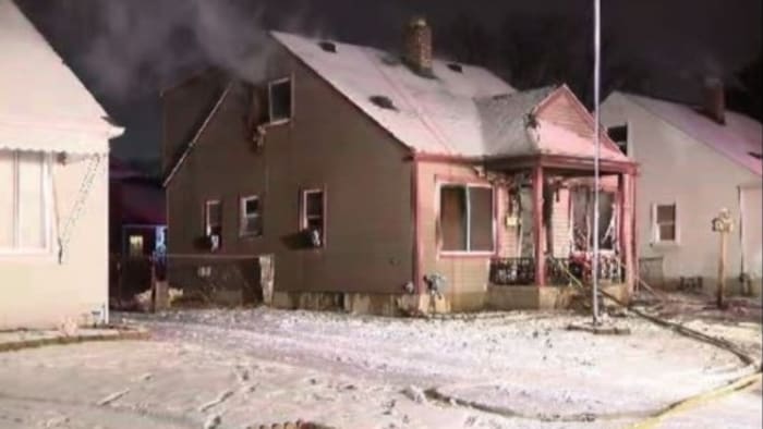 7 people escape house fire in Royal Oak