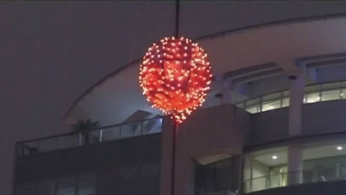 Thousands pack downtown Orlando to watch Orange Ball drop