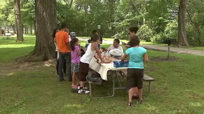 Don t invite food poisoning to your summer picnic