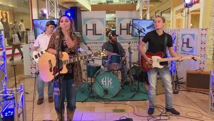 Rising Star Hannah Kay Performs