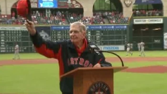 Houston Astros fans remember legendary announcer Milo Hamilton