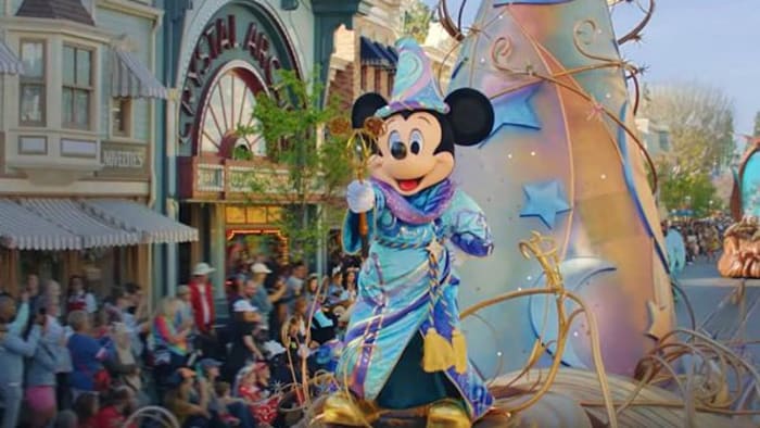 Need a Disney break? Watch new Disneyland parade to add a little magic ...