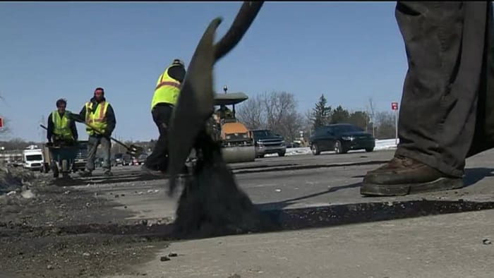 Road closures: MDOT crews work to fill Metro Detroit potholes as roads ...