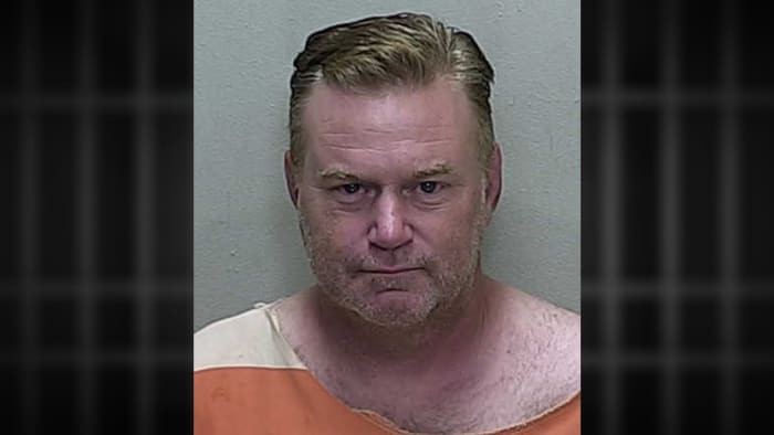 Florida man accused of threatening Trump supporters with cane sword