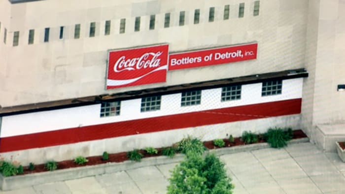 Hazmat spill reported at Coca-Cola bottling factory in west Detroit