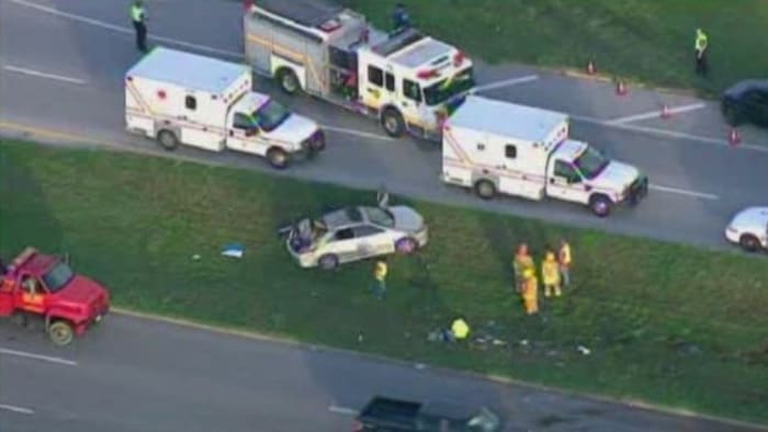 2 hospitalized after rollover crash in Alvin