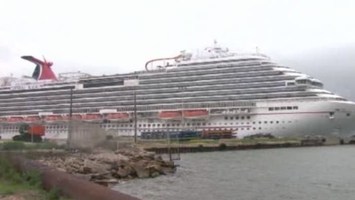 Oil spill causing problems for cruise ship passengers
