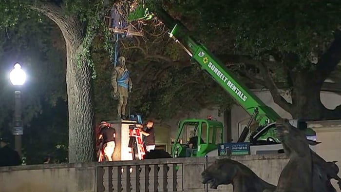Mixed reactions to removal of Confederate statues from UT-Austin