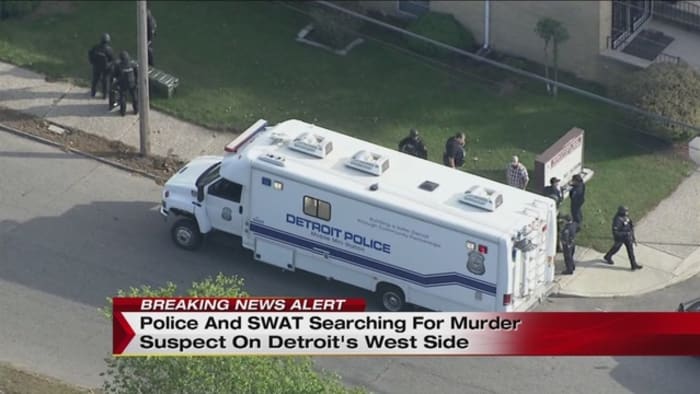 Police, SWAT search for murder suspect in Detroit