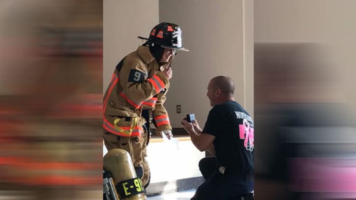 Firefighter proposes to elementary school teacher during fire ...