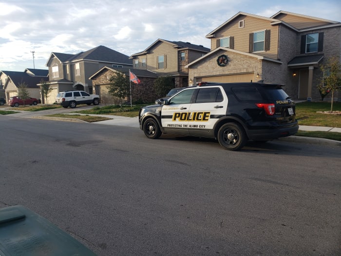 Multiple Car Break Ins Reported In Neighborhood On South Side Police Say