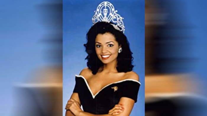 Chelsi Smith, Miss Universe 1995 from Texas, dies at age 45