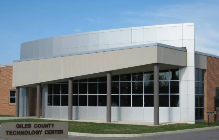 Giles Tech Center 3D prints PPE pieces needed for Giles Carilion ...