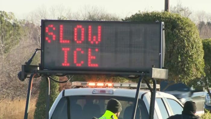 Houston prepares for icy Tuesday commute