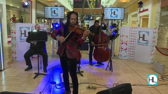 Epic Sensation Performs