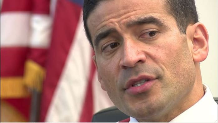 DA LaHood meets with Cameron Redus' family