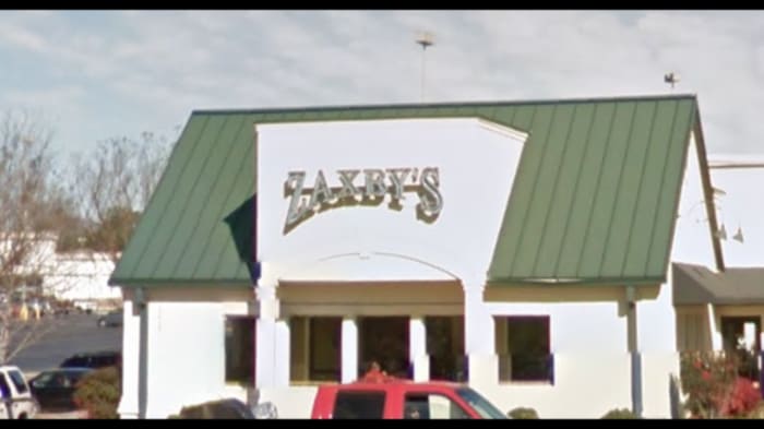 Deputies taunted, served tampered food at restaurant