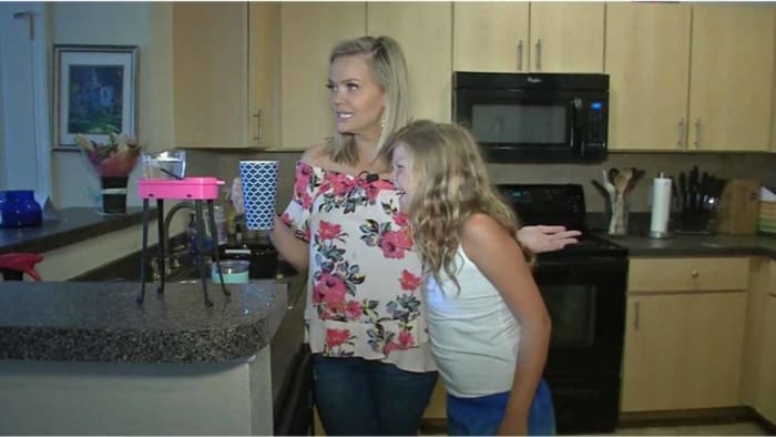 What's it like growing up with a news anchor mom? Julie Broughton's 8 ...