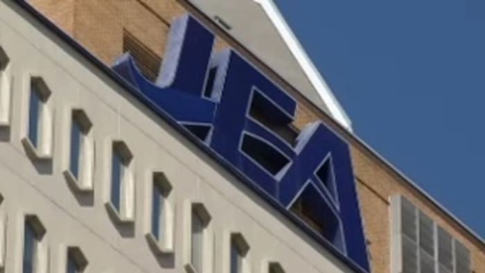 JEA board OKs bonuses for employees
