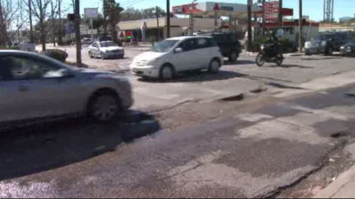 Mayor calls Houston's pothole problem a crisis