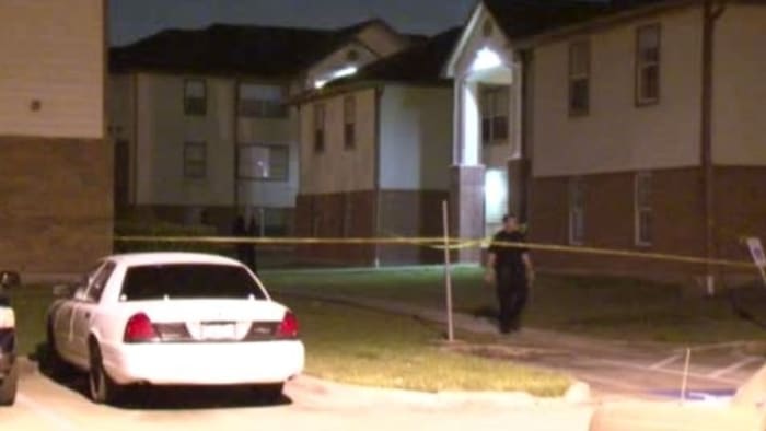 Man Shot Killed In Robbery At Southeast Houston Apartment Complex