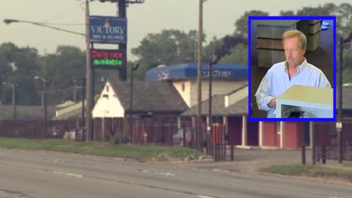 Bank robbery suspect shot, killed by police in Detroit