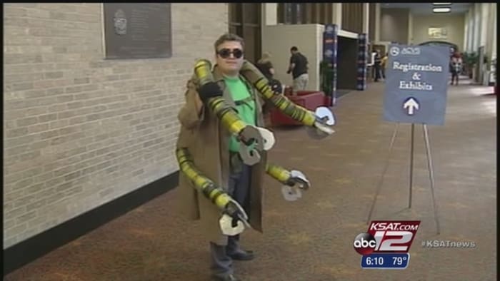 1st Alamo City Comicon held at convention center