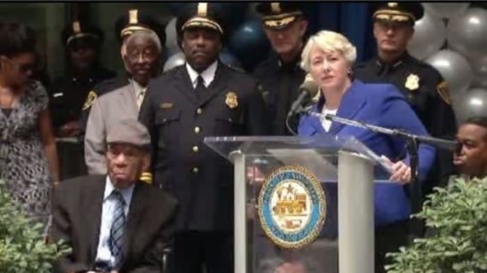 Ceremony held for renaming of HPD headquarters in honor of retired officer