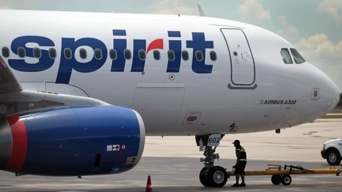 Spirit passengers bring man back to life on flight to Orlando