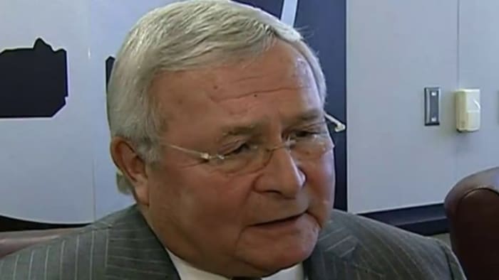 Michigan leaders react to passing of longtime Oakland County Executive ...