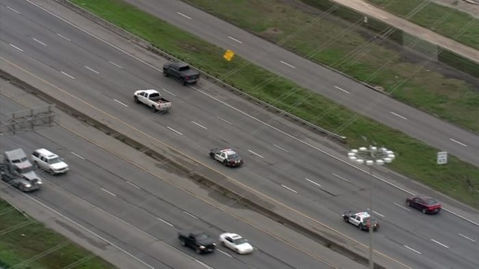 Chase ends on McCarty at 610 northbound in NE Houston; 3 suspects detained