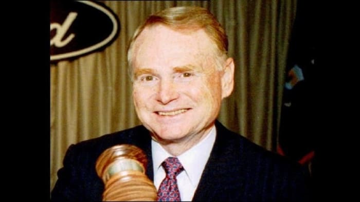 Former Ford chairman, CEO Harold Poling has died