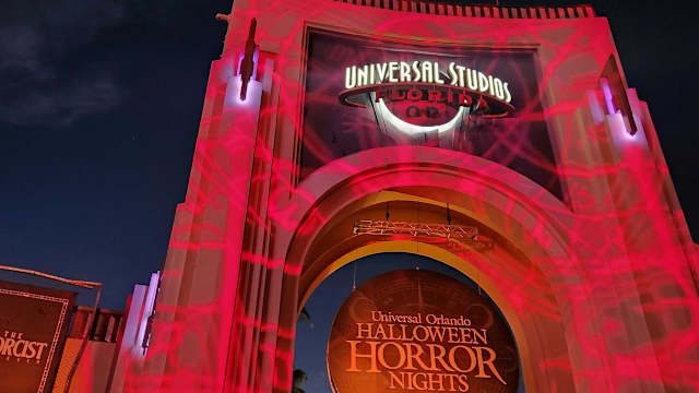 universal logo scream