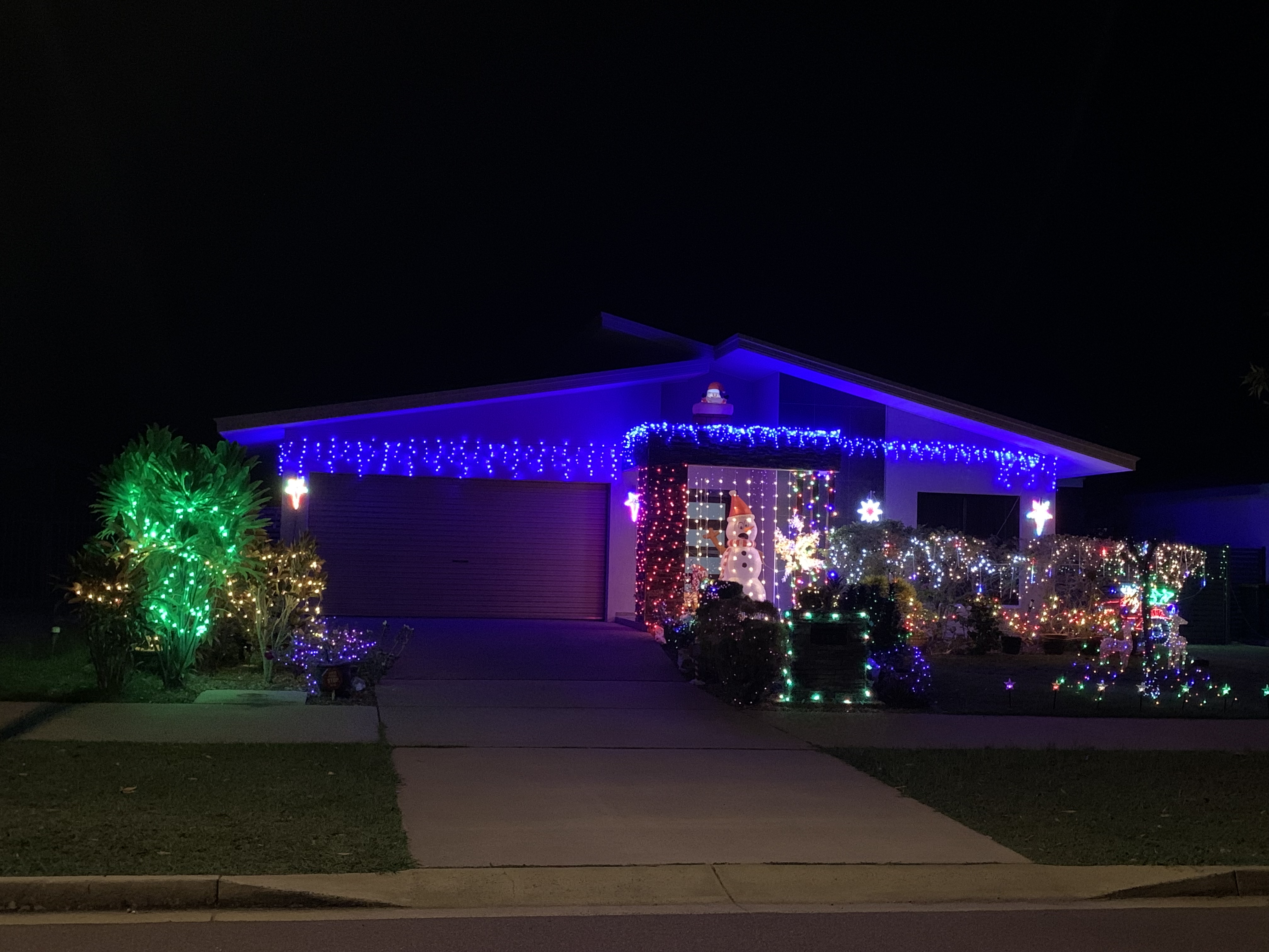 116 Asche Street Muirhead - 2023 Christmas Lights Map - Mix 1049