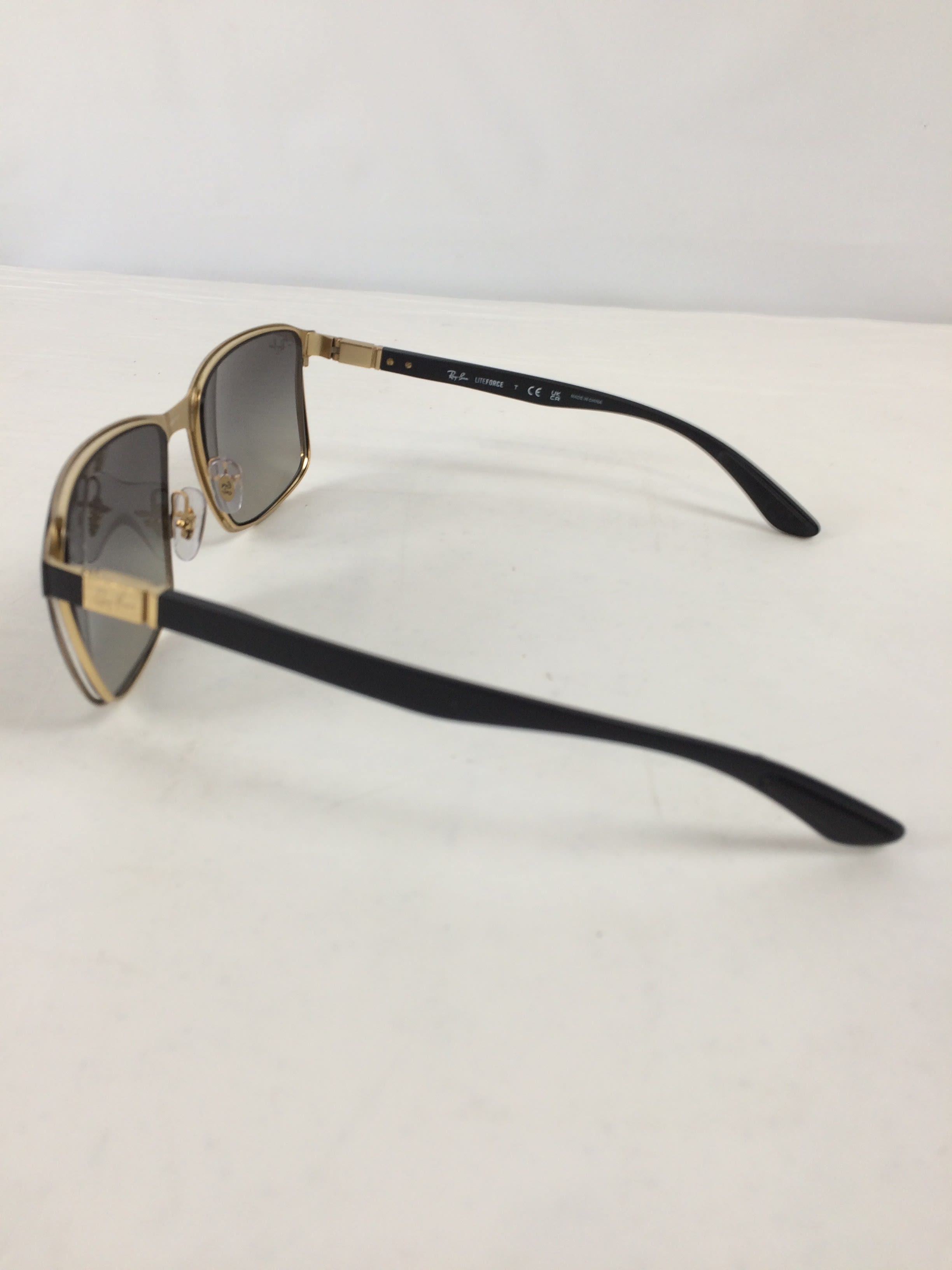 Very Good Ray-Ban 0RB3721 Sunglasses, Arista Frame, Grey Gradient Lens ...